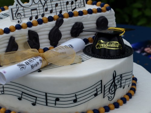 “Music” themed Graduation Cake | Moms Two Cents